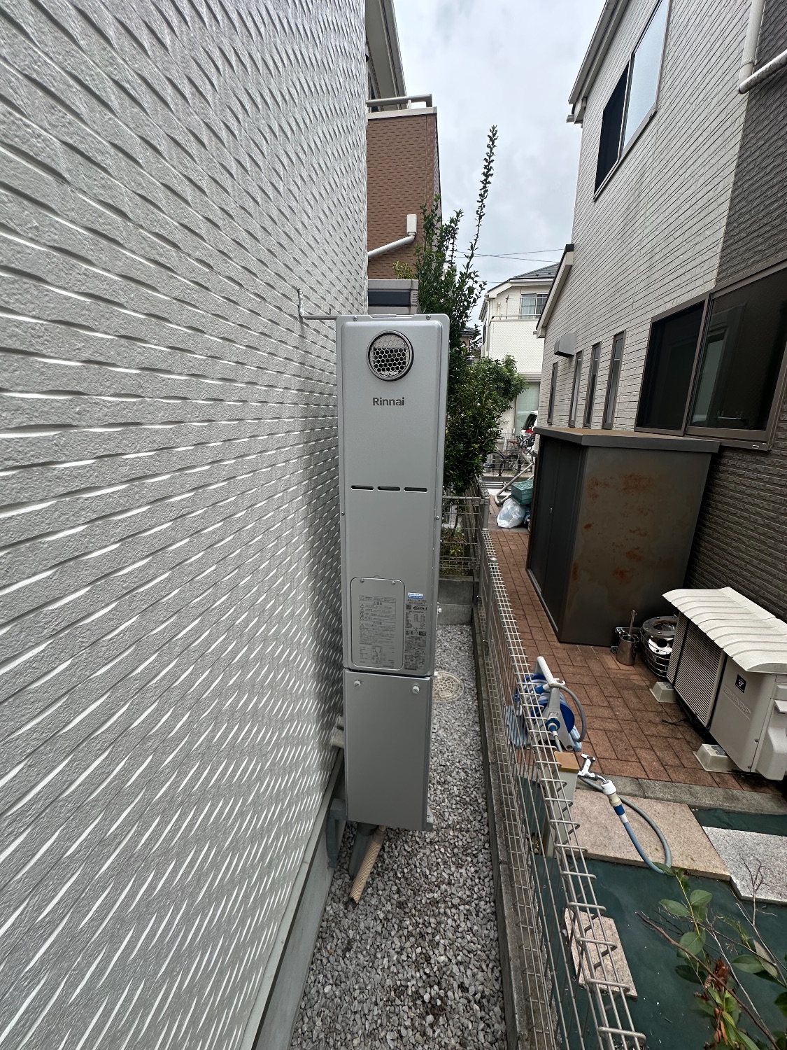 東京都立川市ガス給湯器交換工事施工事例：リンナイRUFH-SE2403SAW2-3からリンナイRUFH-SE2408AW2-3への交換 | 給湯器駆けつけ隊ミズテック｜住宅設備の交換・リフォーム