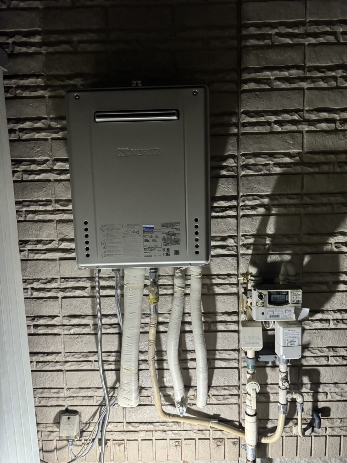 東京都大田区ガス給湯器>ノーリツ交換工事施工事例：三菱SRT-HPT37W5からノーリツGT-C2472SAW BLへの交換 | 給湯器駆けつけ隊ミズテック｜住宅設備の交換・リフォーム